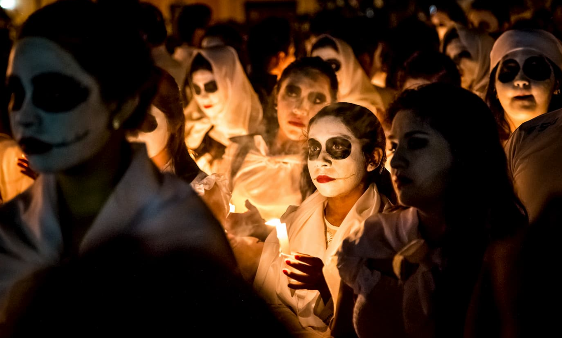 Resilient History of the Day of the Dead : Life Beyond Death