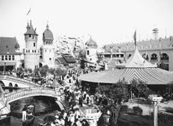 The History of Tourism: How Leisure Became Global Obsession